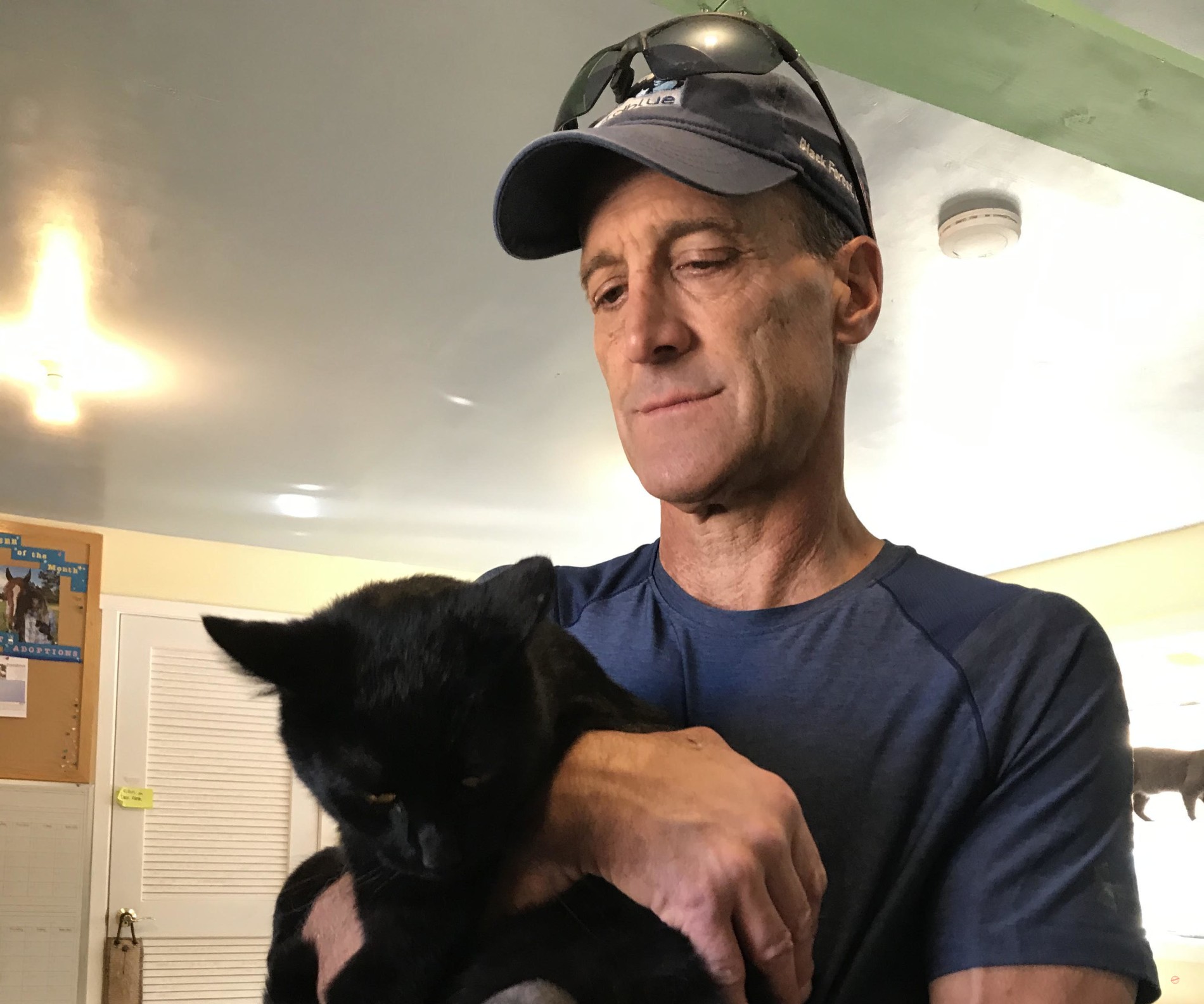 December Volunteer of the Month: Scott! – Wild Blue Cats